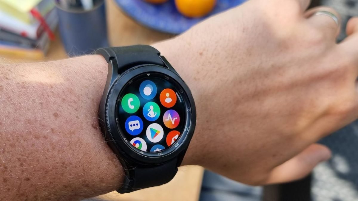 How Smartwatch Apps Can Transform Your Life and Business – ERKLABS